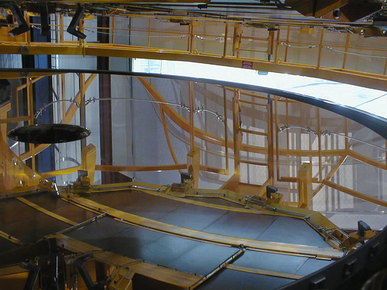 First large VLT mirror successfully coated | ESO Danmark