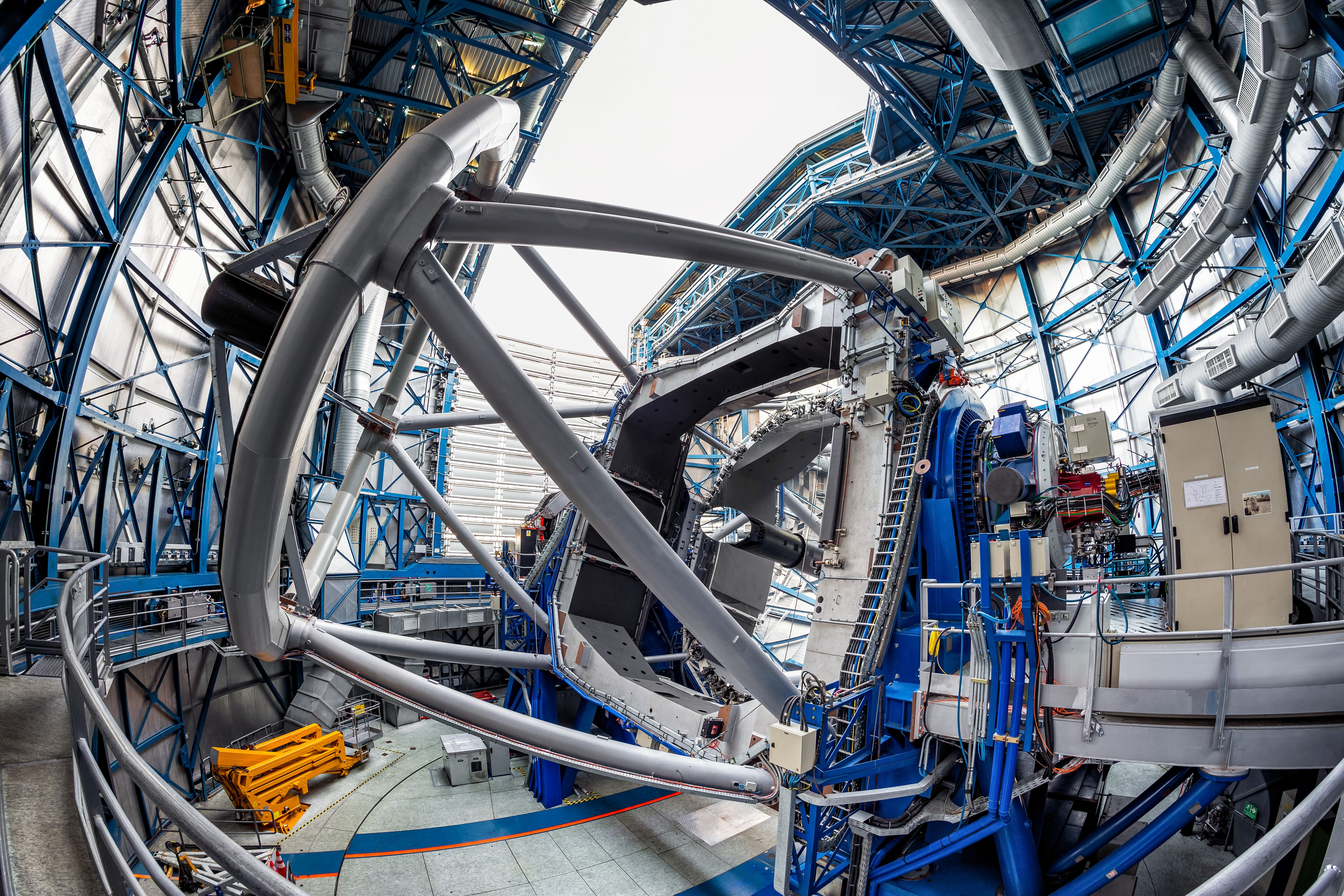 Inside the VLT | ESO Svizzera