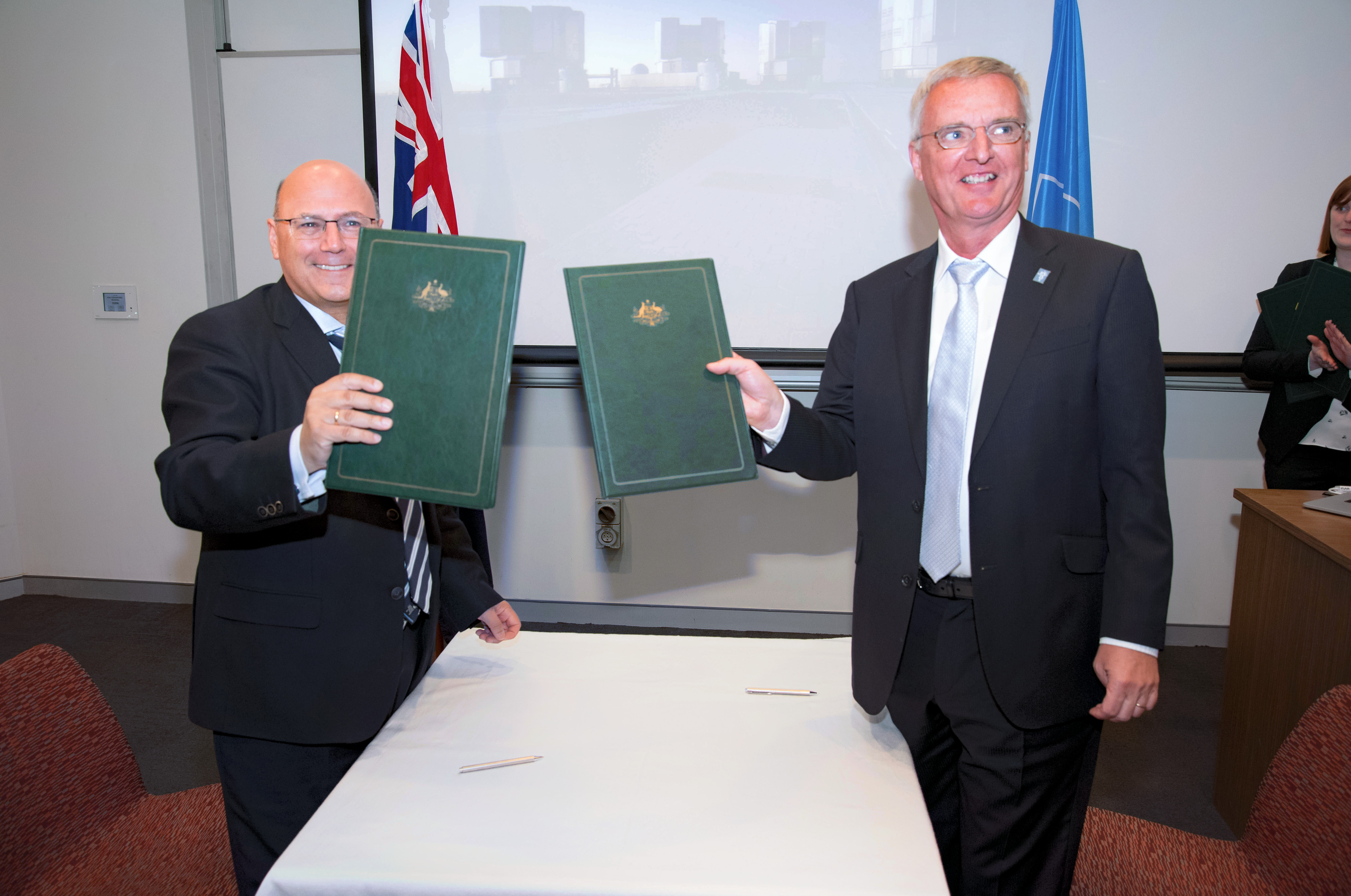 Australia signs arrangement with ESO | ESO Ireland