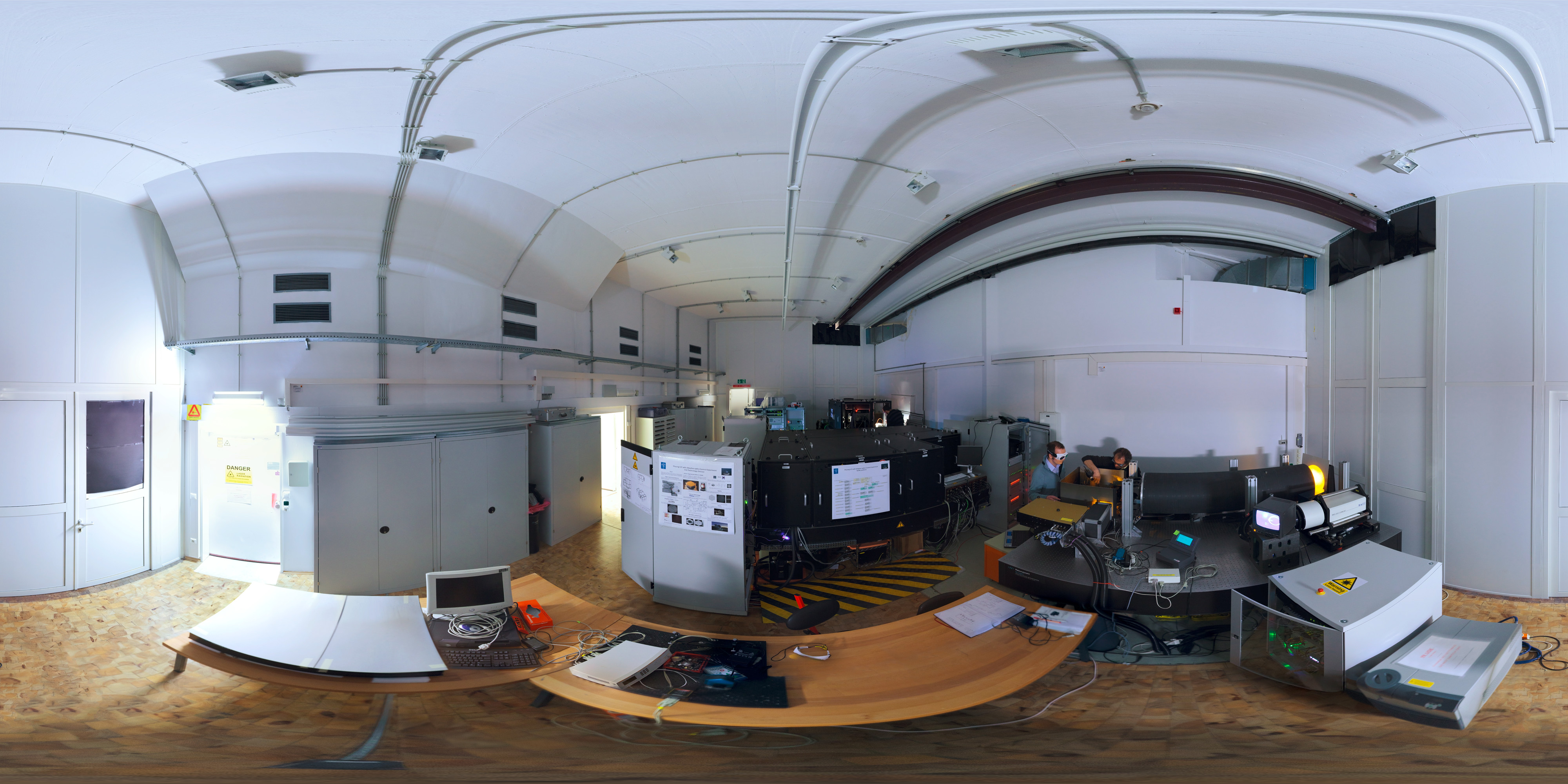 Optical lab panorama | ESO
