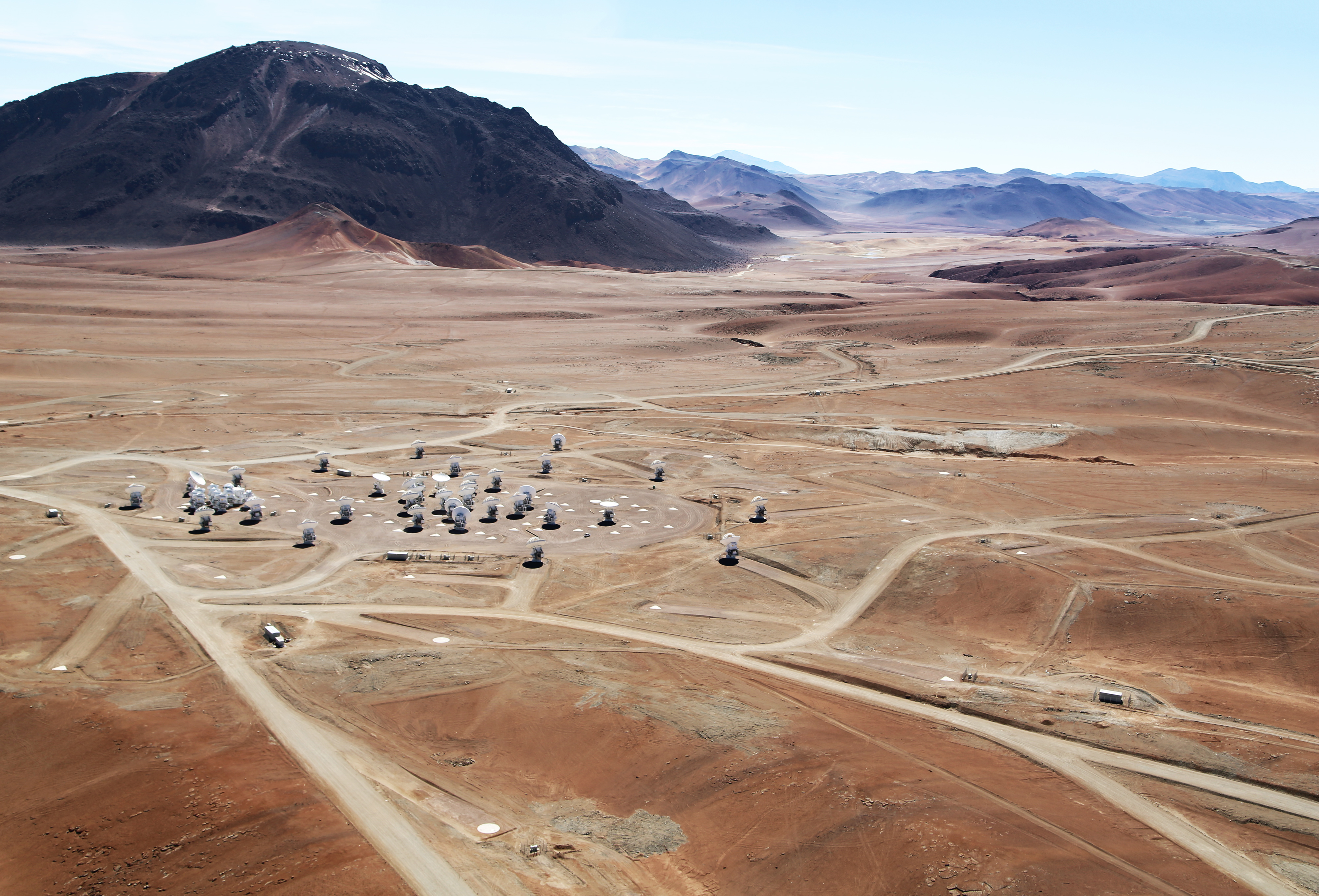 ALMA from the sky | ESO France
