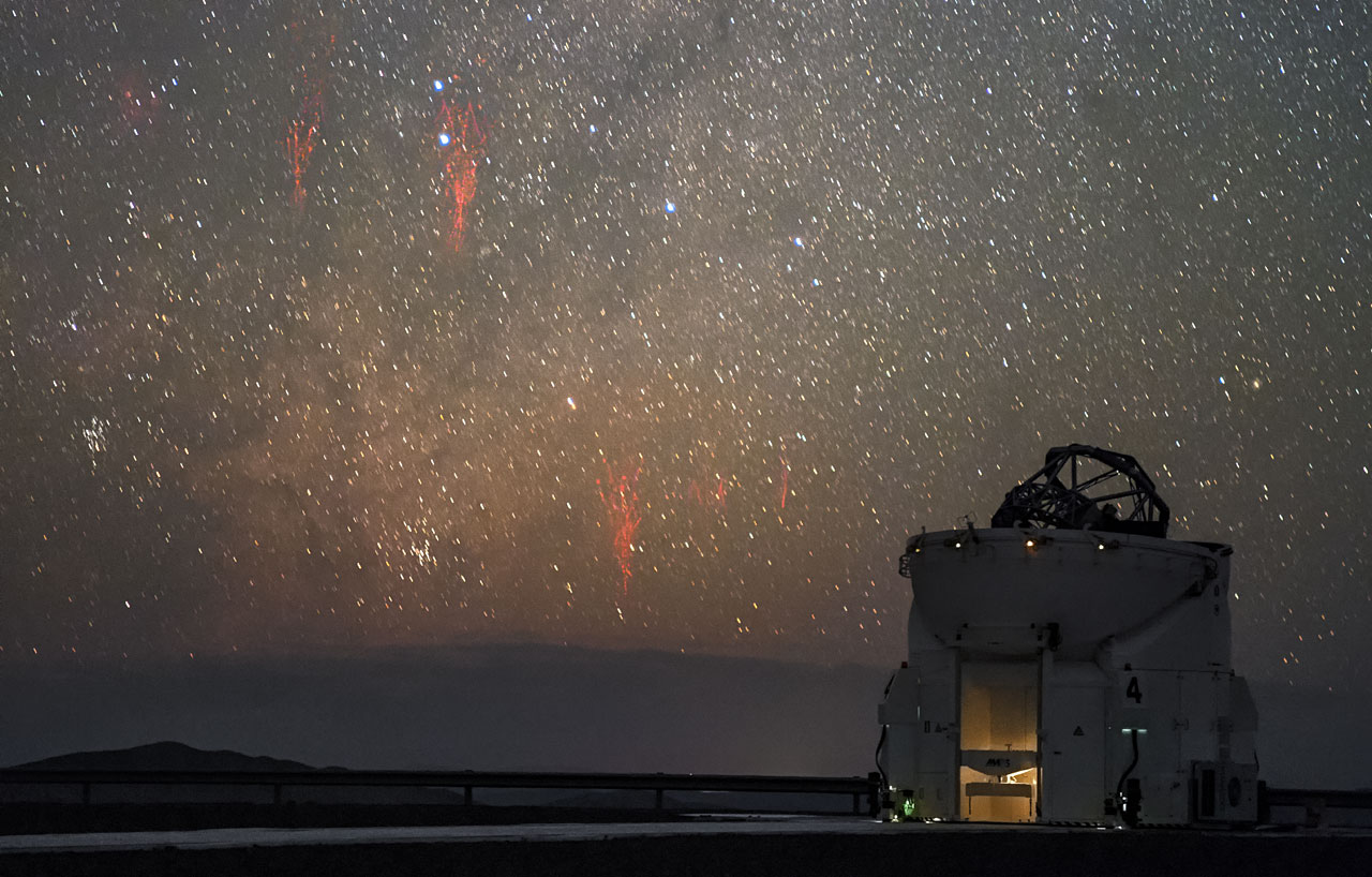 Paranal red sprites | ESO Nederland