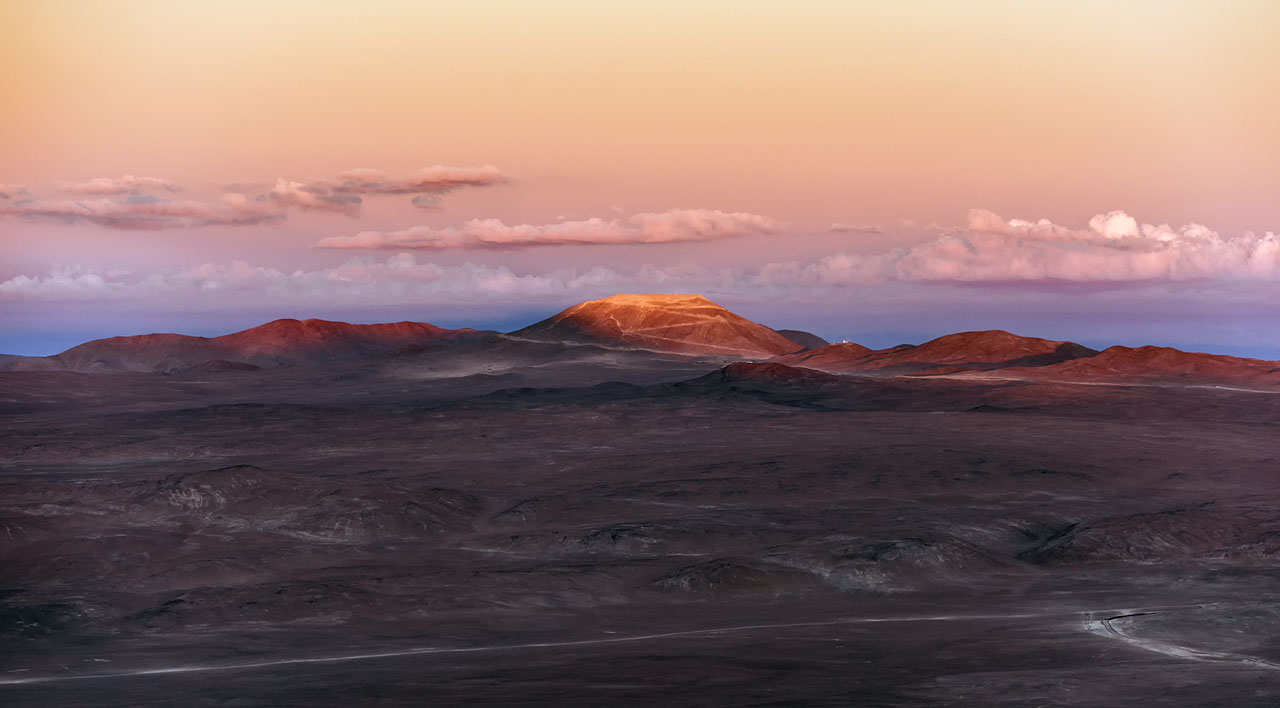 Ashen Armazones at sunset | ESO België