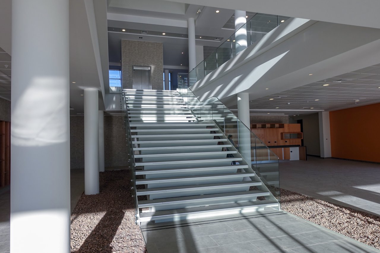 ALMA Residencia — entrance stairs | ESO España