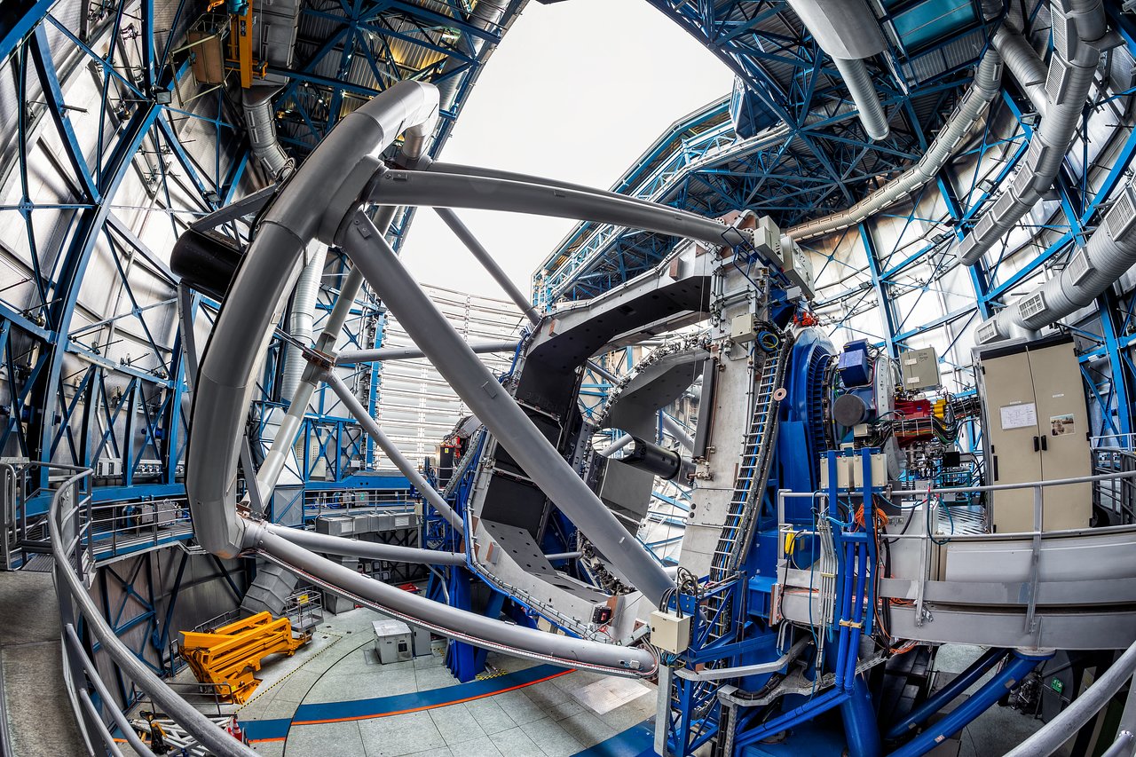 Inside the VLT | ESO Polska