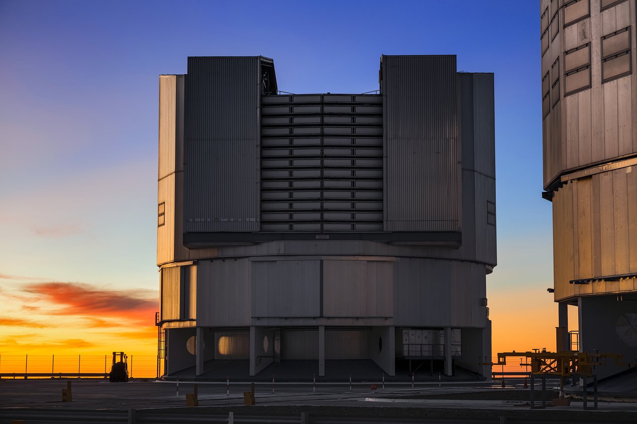 The VLT at Sunset | ESO Danmark