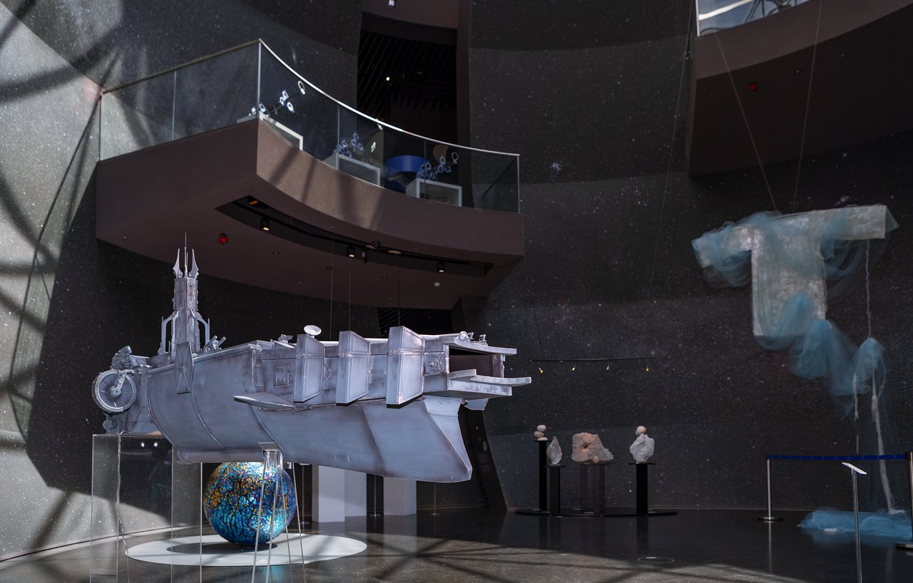 A spaceship among art | ESO Ireland