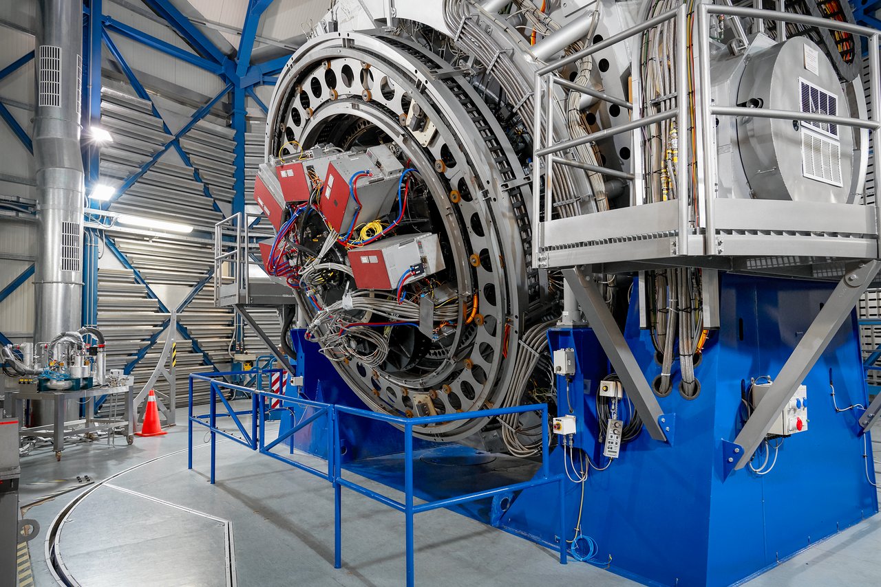 VLT interior | ESO Portugal