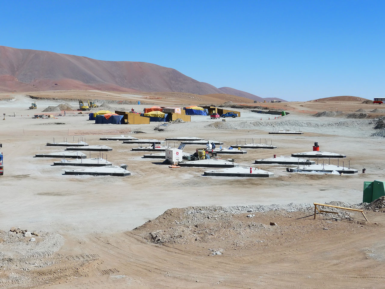 Antenna foundations for ALMA's Atacama compact array | ESO France