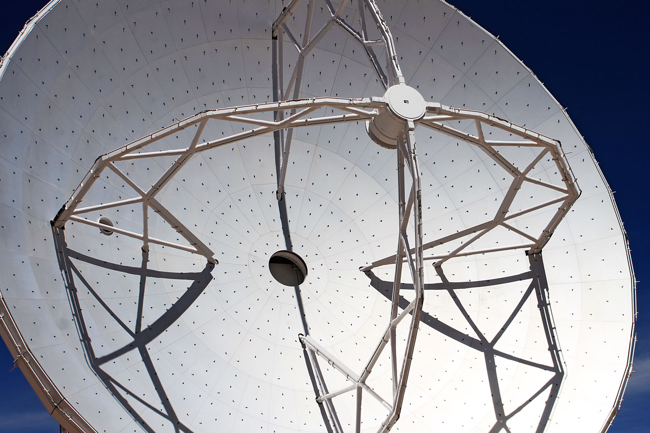 ALMA dish | ESO el