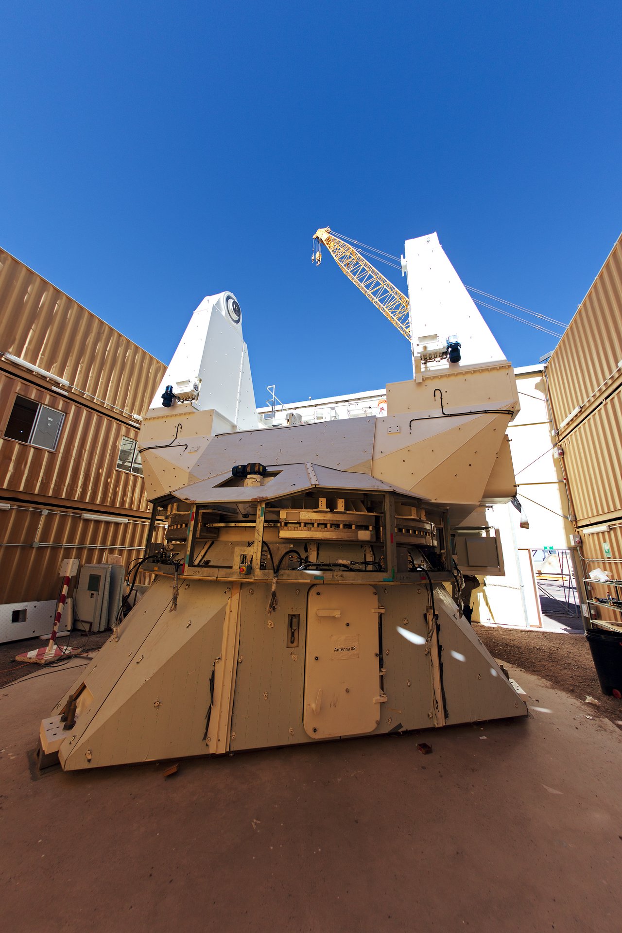 Part of a European ALMA antenna | ESO España
