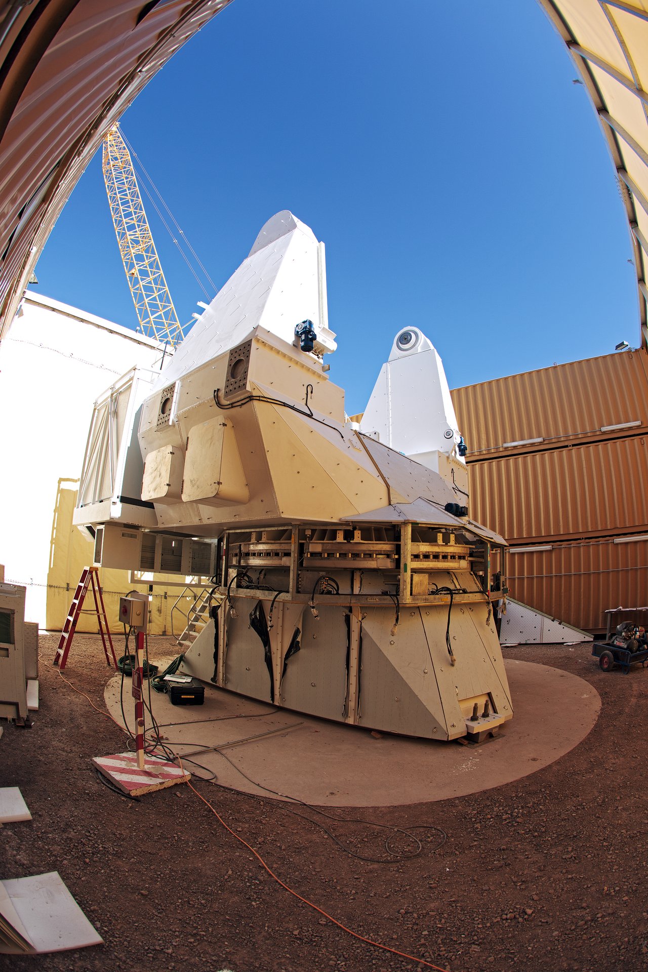 Part of a European ALMA antenna | ESO Portugal