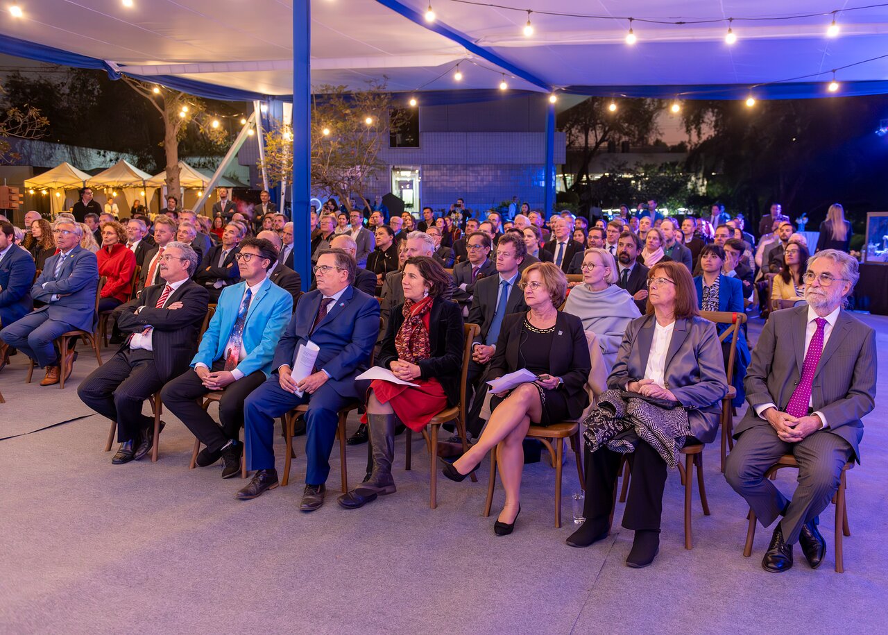 Public at the 60 years of ESO in Chile ceremony | ESO Ireland