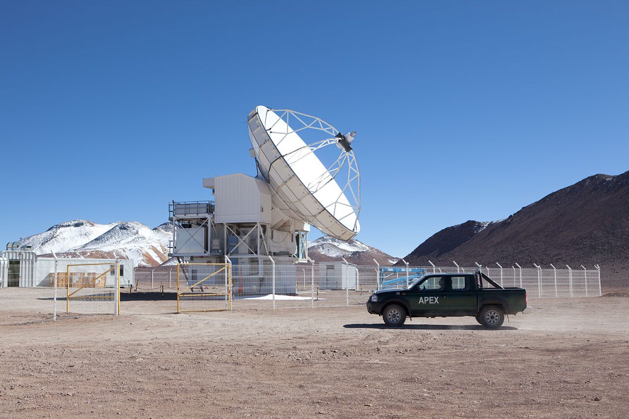 APEX antenna | ESO