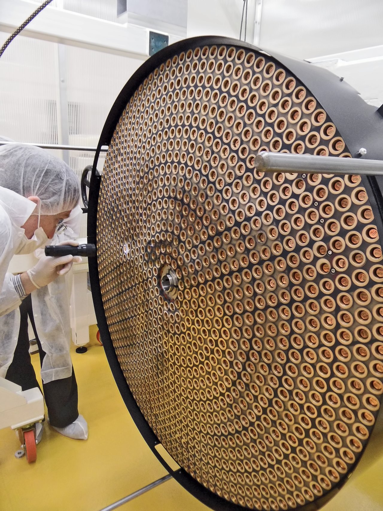 Deformable secondary mirror | ESO