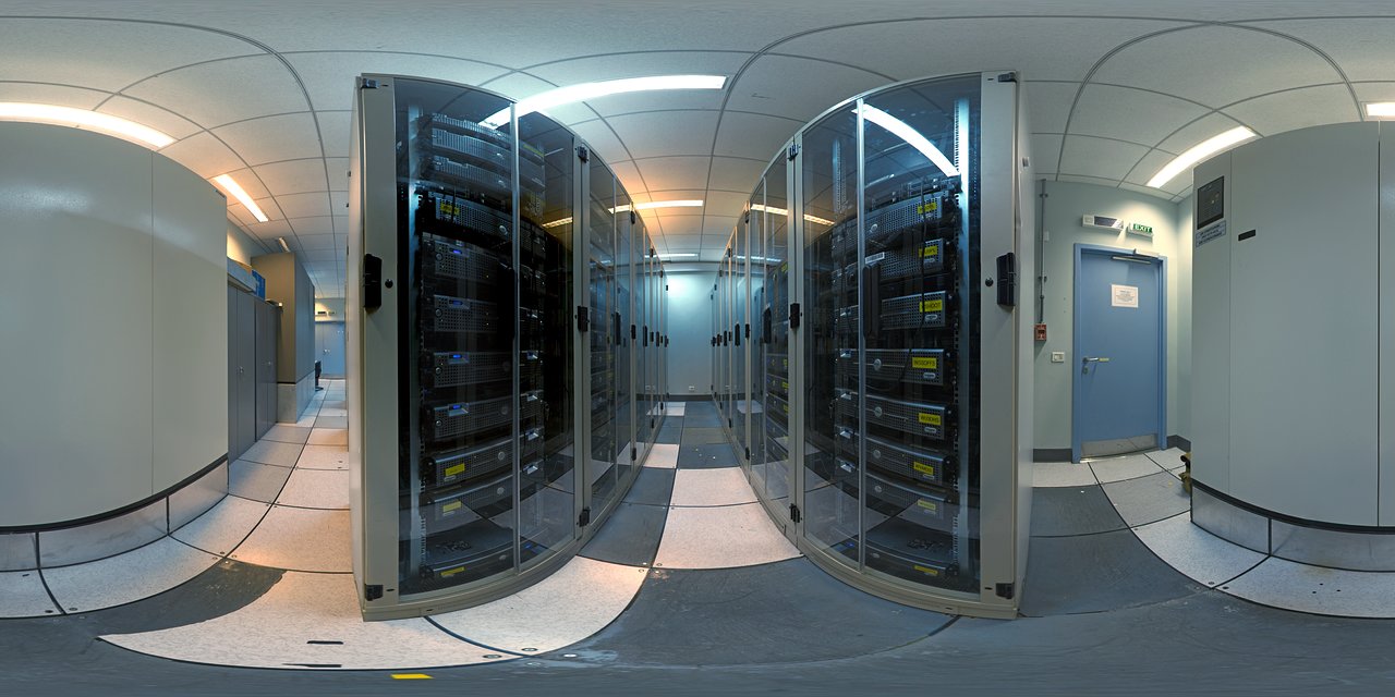 Panorama of the computer room | ESO Portugal
