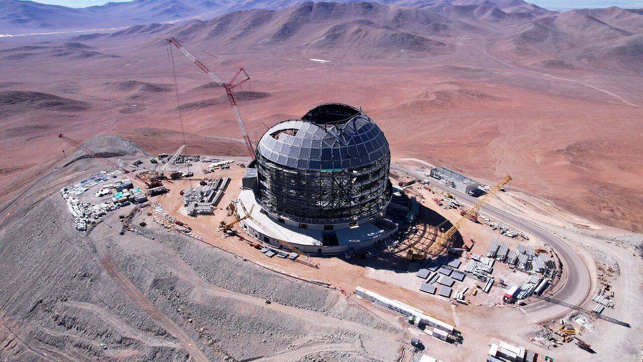 Drone image of the ELT drone construction | ESO Portugal