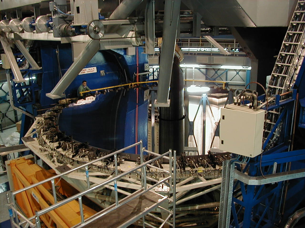 Preparations for the mirror cell attachment to MELIPAL | ESO