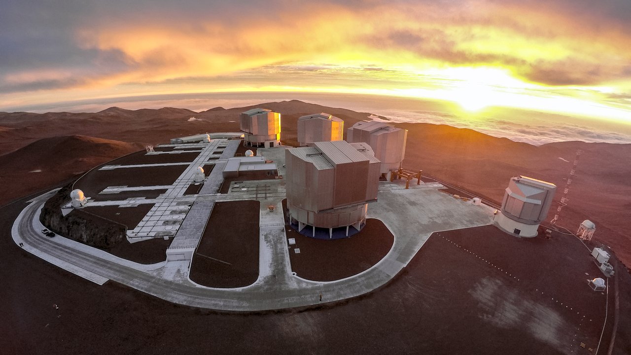 The VLT illuminated | ESO Sverige