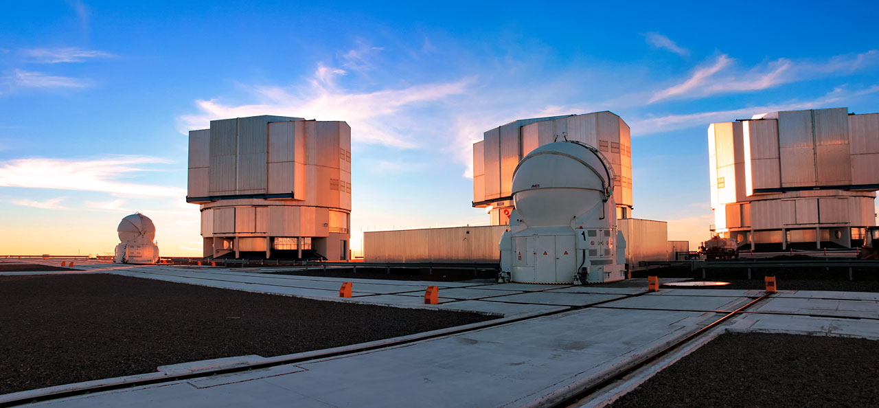 ESO's Very Large Telescope (VLT) | ESO Polska