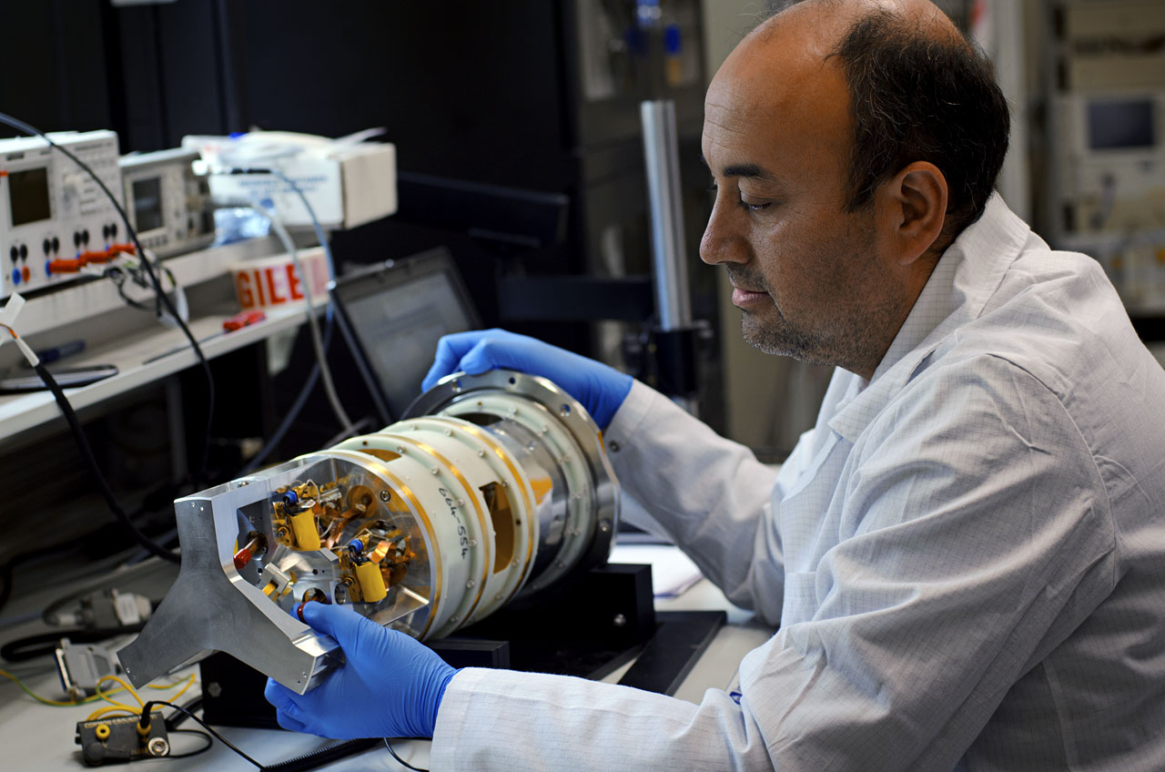 Front end system electronics | ESO Portugal