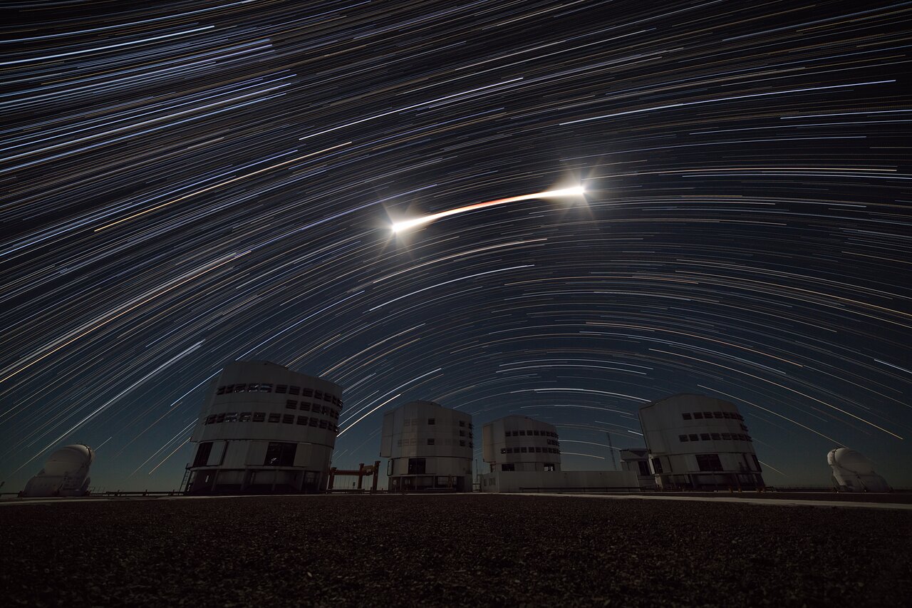 Lunar light over Paranal | ESO