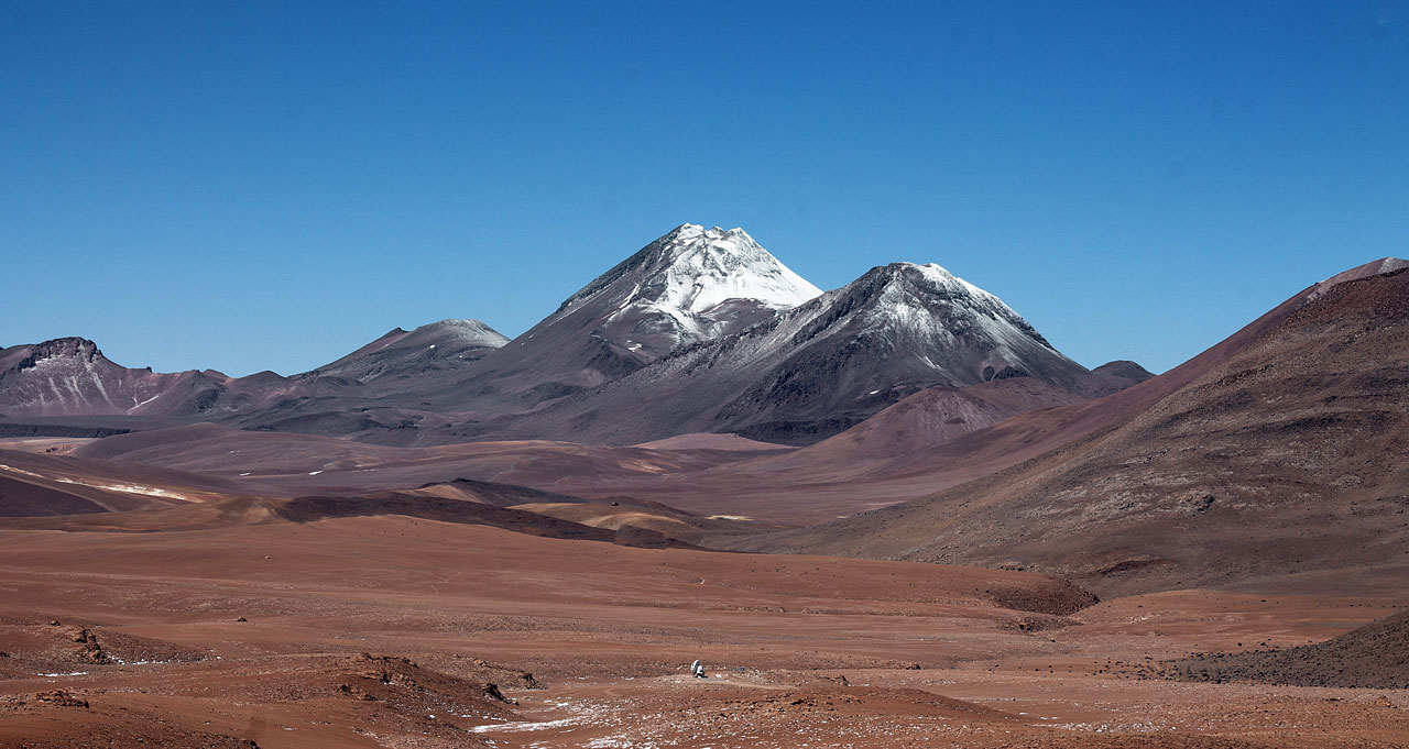 Licancabur watches over ALMA | ESO Danmark
