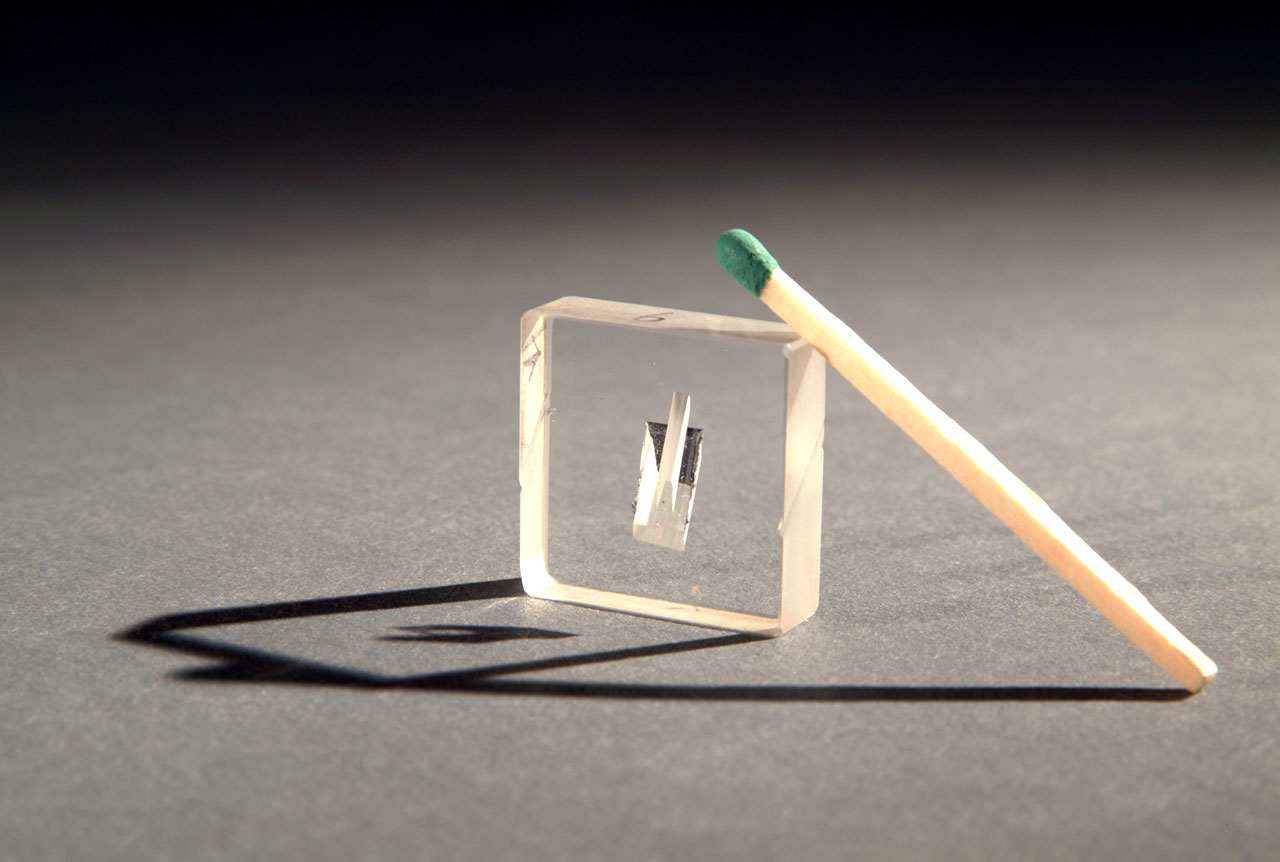 UVES beam splitter | ESO el