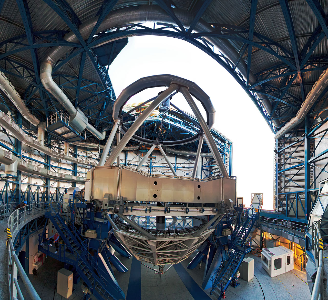 Inside view of a VLT Unit Telescope | ESO