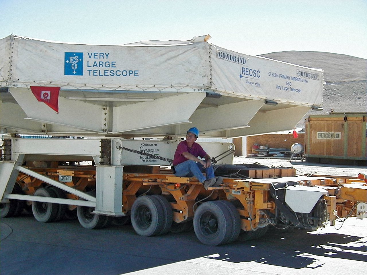 Transporting the VLT mirror | ESO België