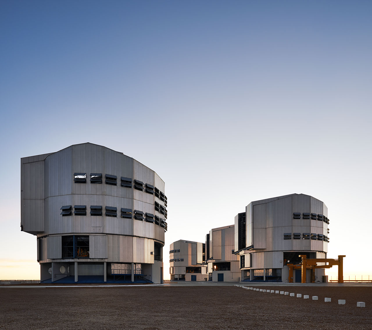 The VLT below the evening sky | ESO United Kingdom