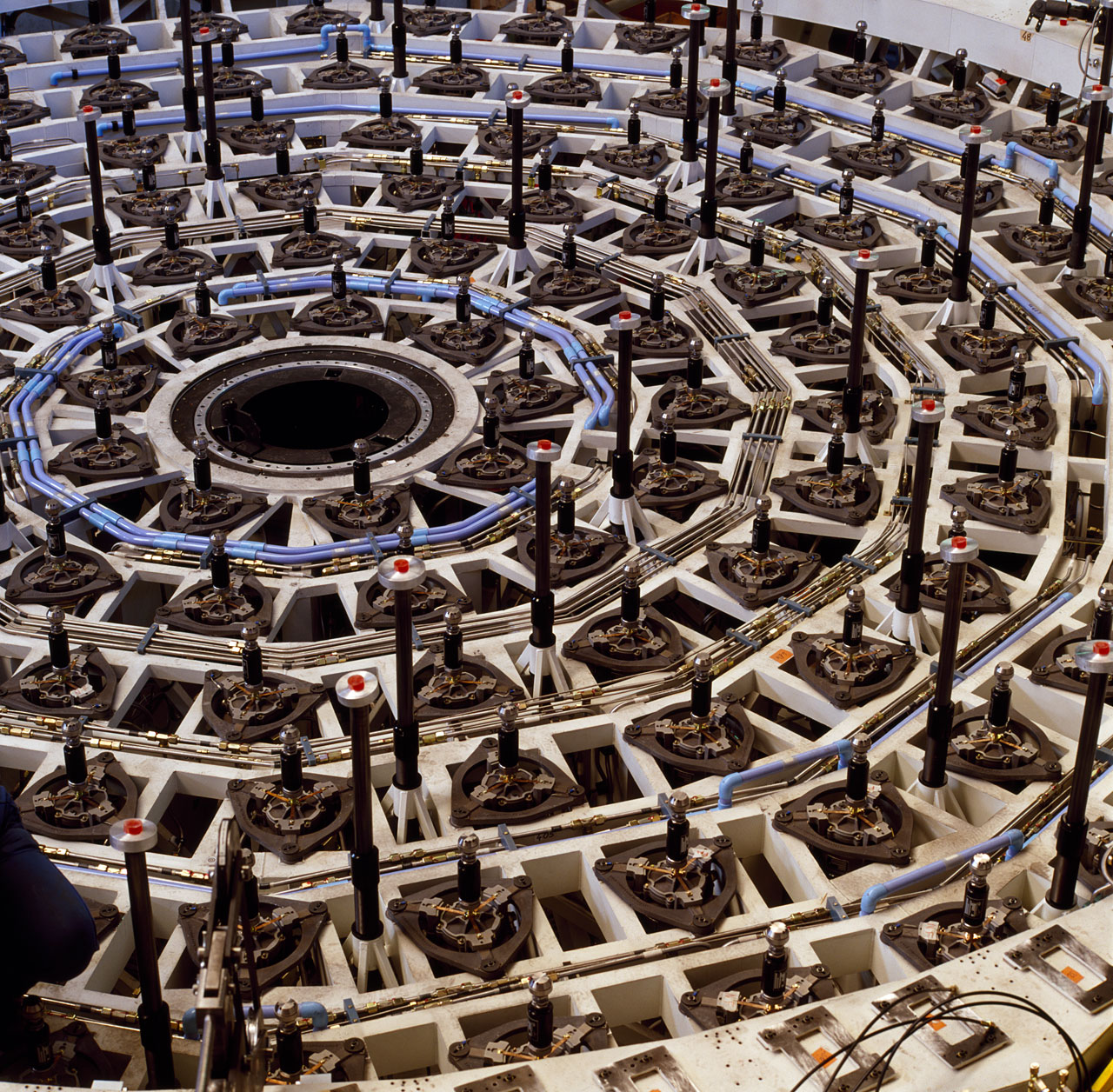 VLT M1 mirror cell | ESO el