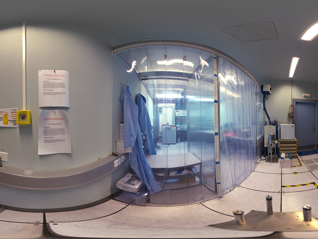 Detector clean room | ESO Ireland