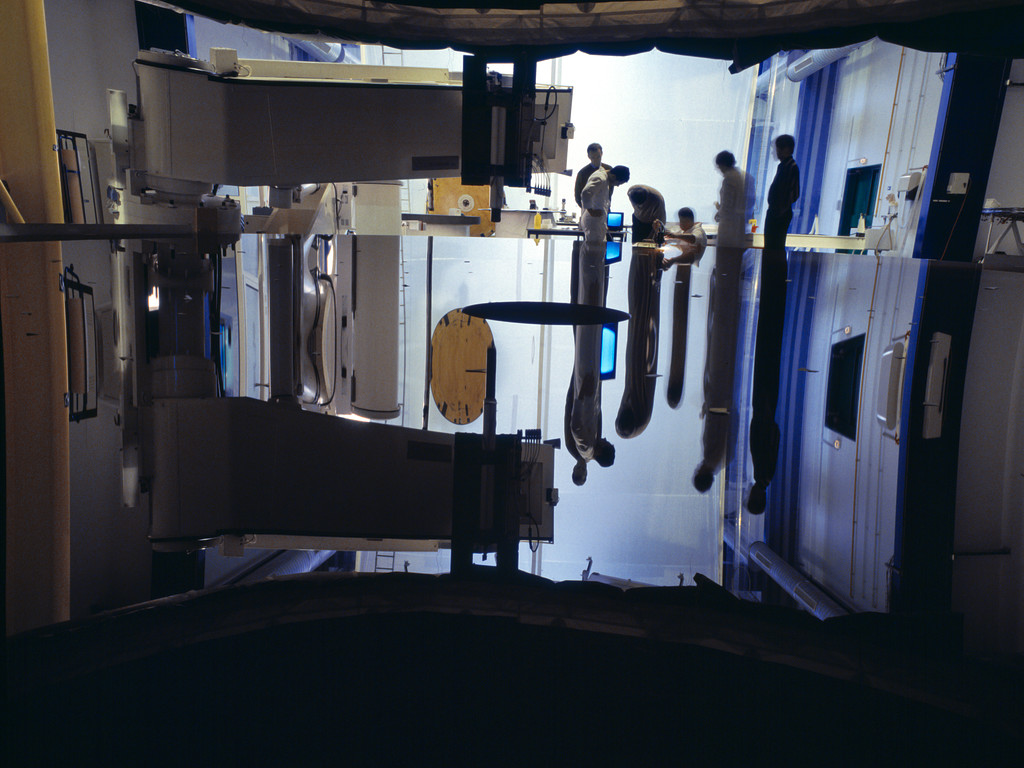 Testing of the VLT primary mirrors | ESO