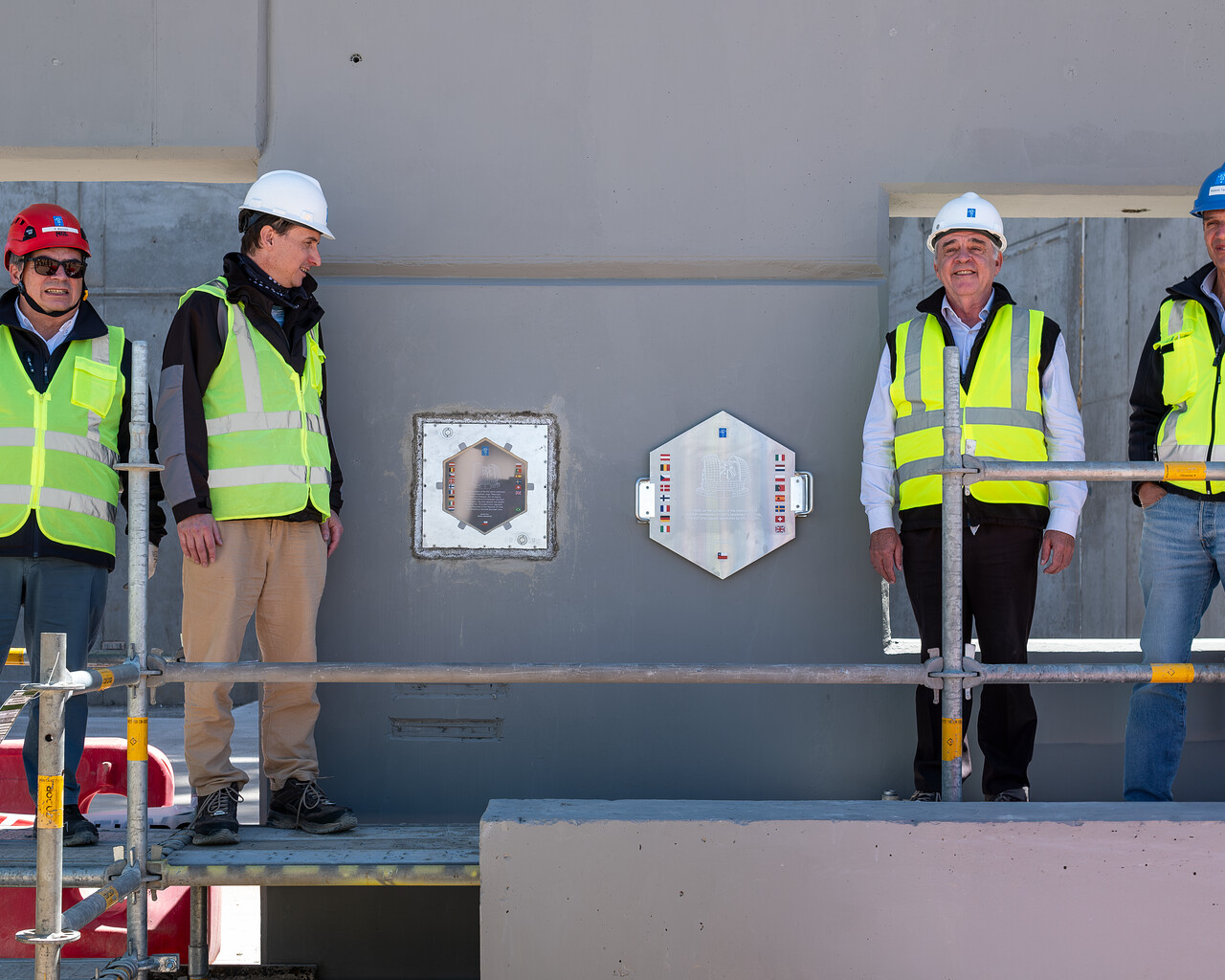 ESO Council representatives next to the plaque commemorating the ELT ...