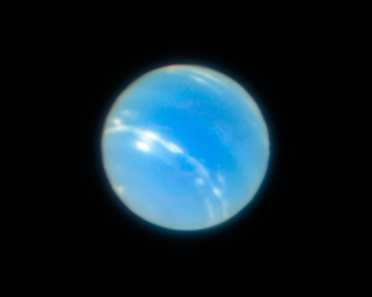 Neptune from the VLT with MUSE/GALACSI Narrow Field Mode adaptive ...