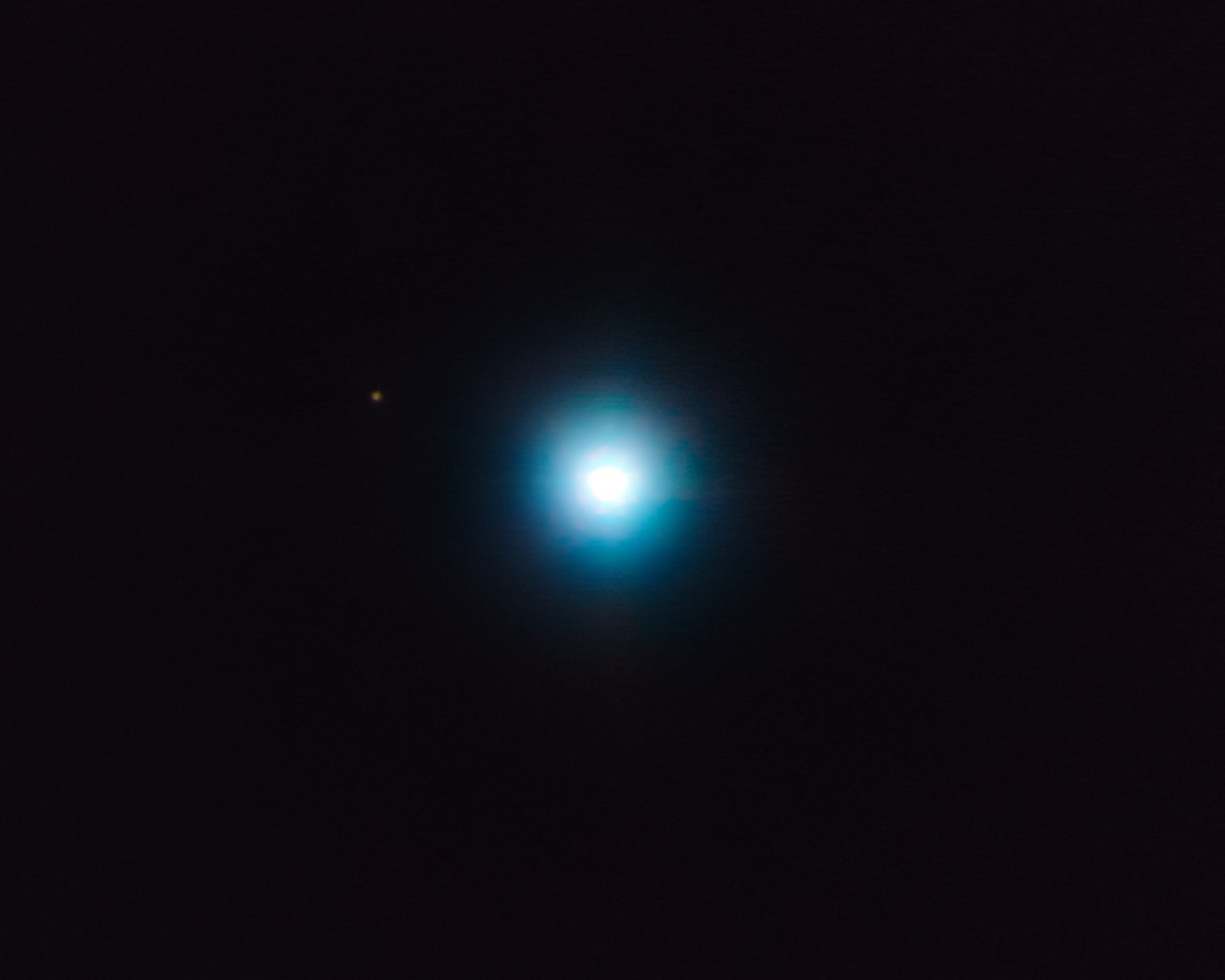 VLT snaps an exotic exoplanet “first” | ESO