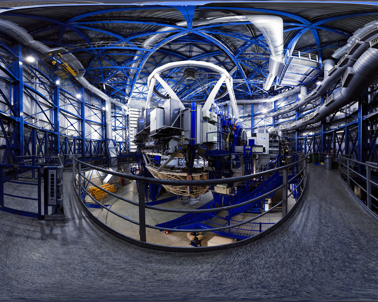 A view inside a VLT Unit Telescope | ESO