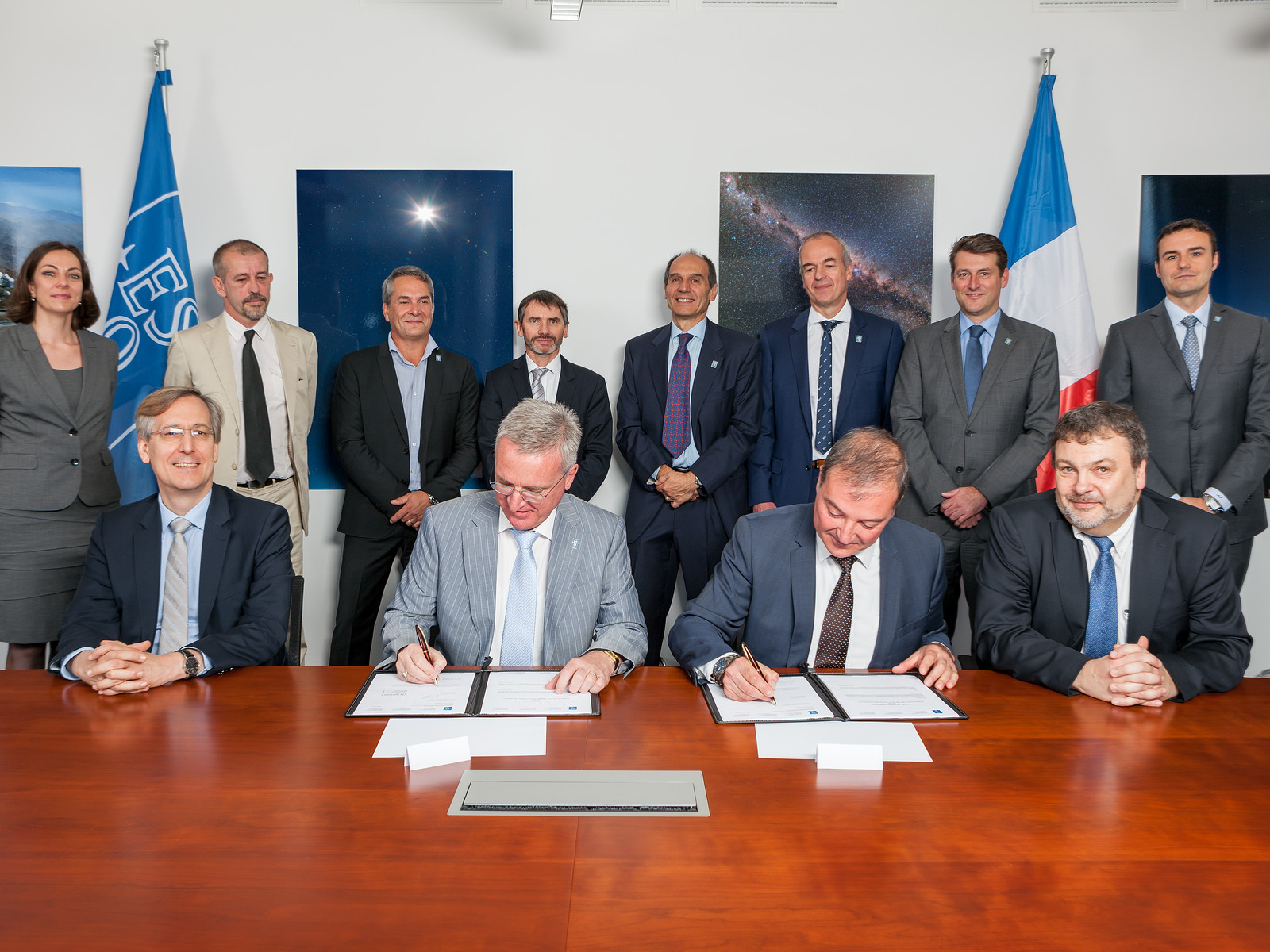 The M2 polishing contract is signed | ESO