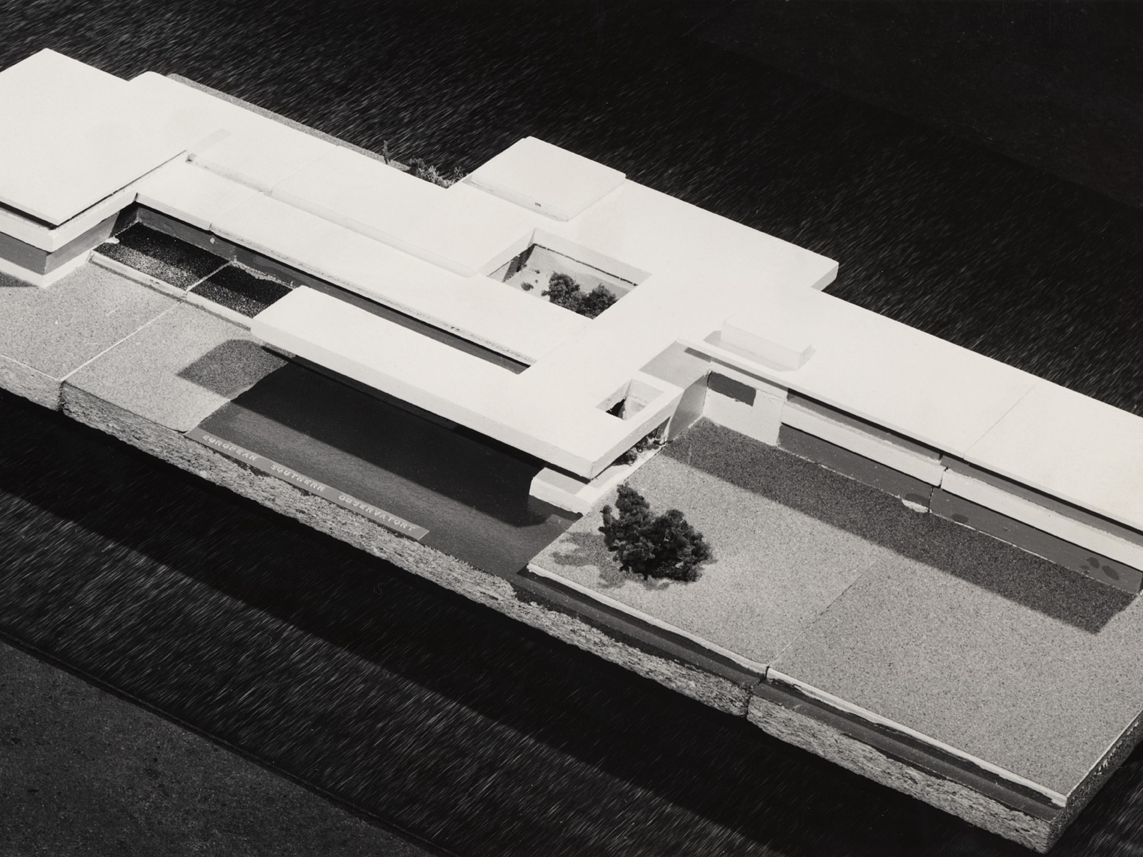 Architectural model of the planned ESO Vitacura offices | ESO Ireland
