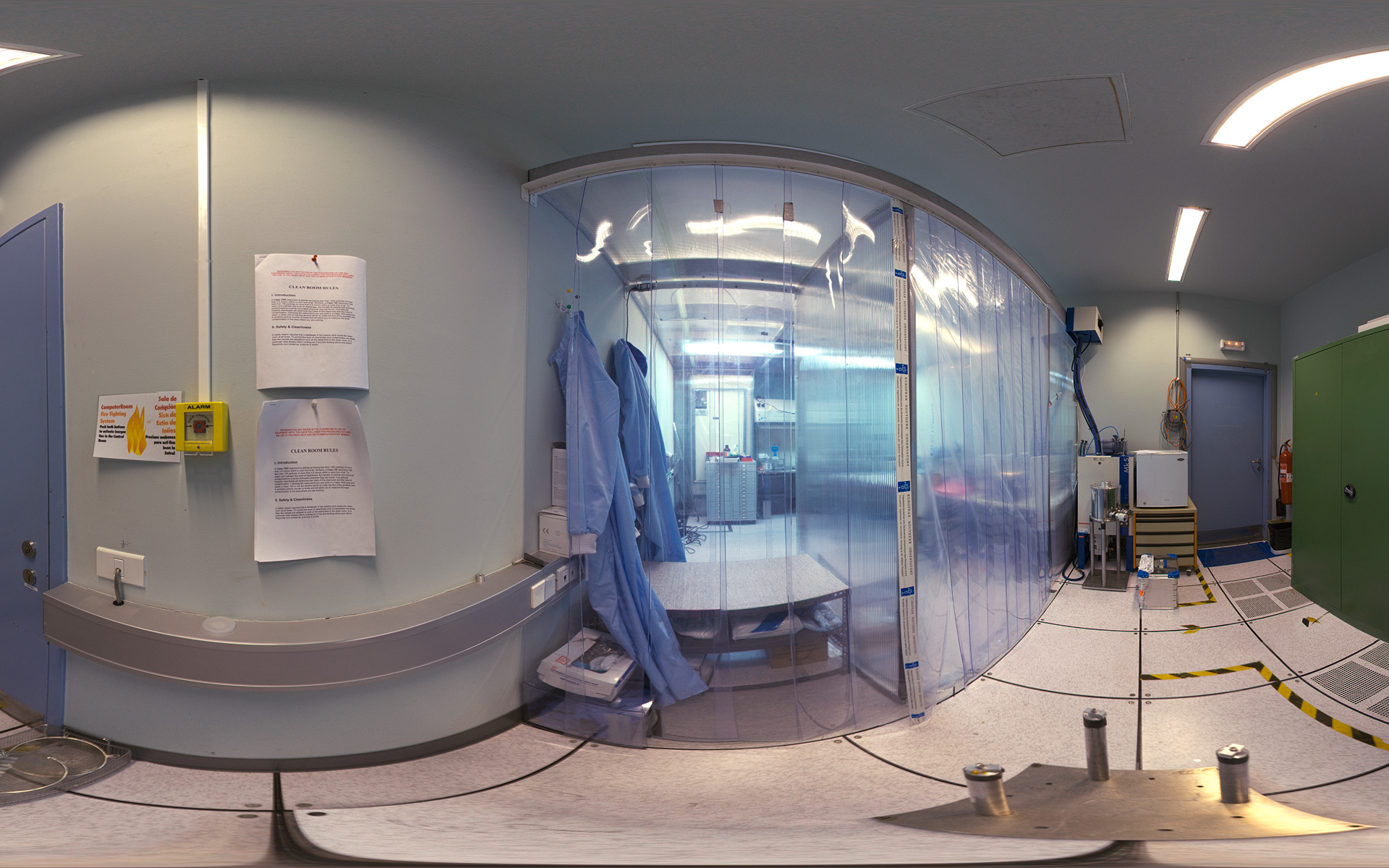 Detector clean room | ESO Ireland