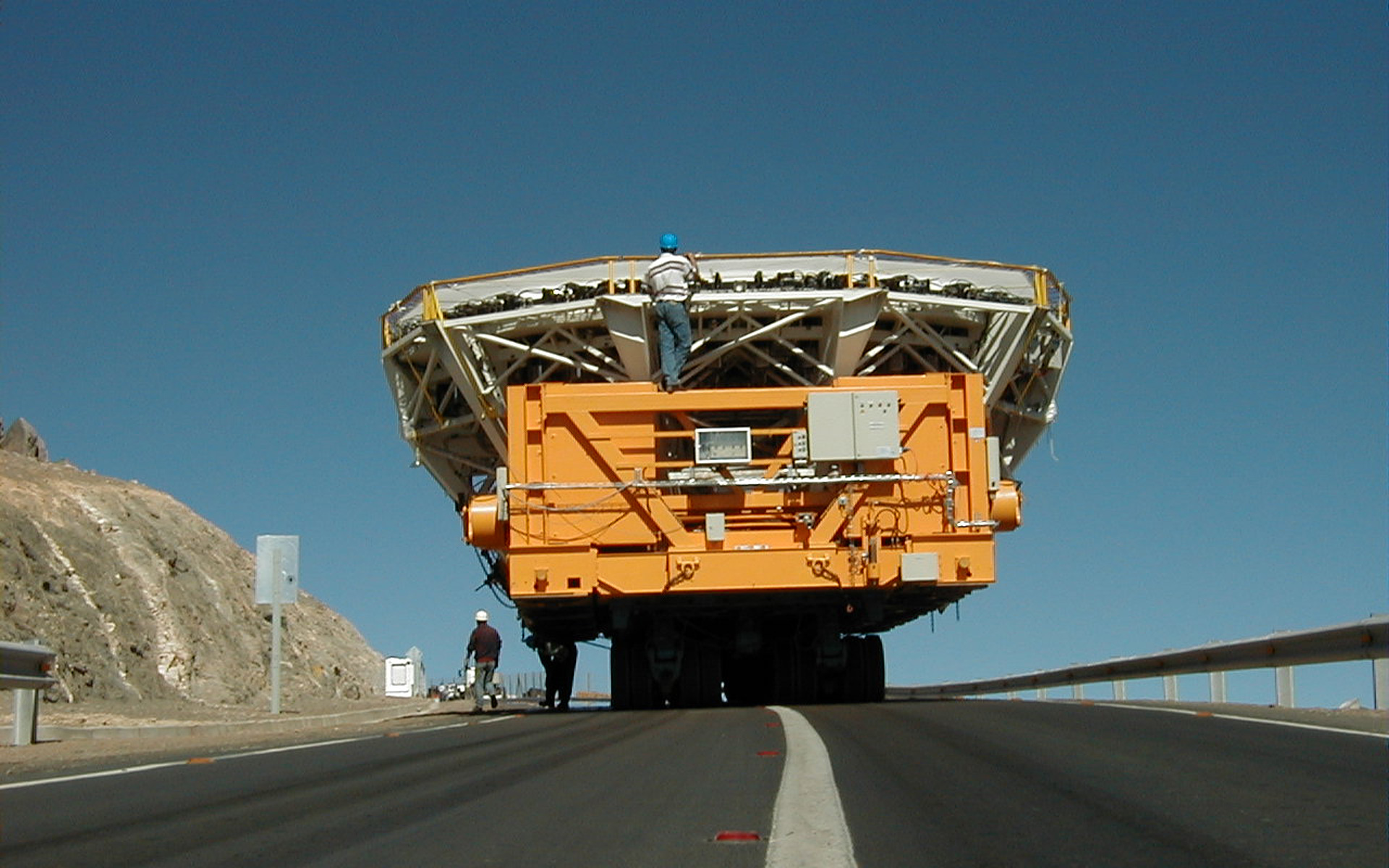 Mirror transport | ESO