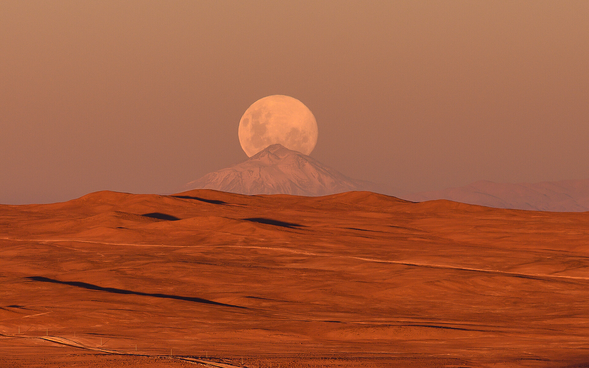 The Moon Behind the Mountain | ESO