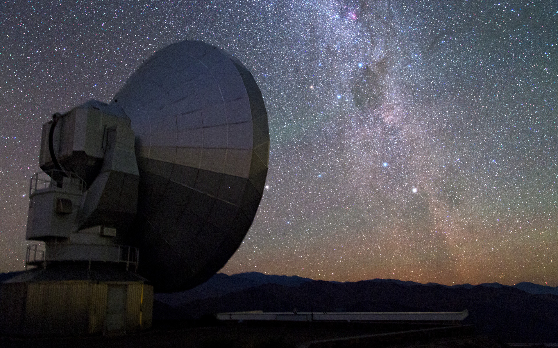 The Milky Way and Nova Centauri 2013 | ESO el