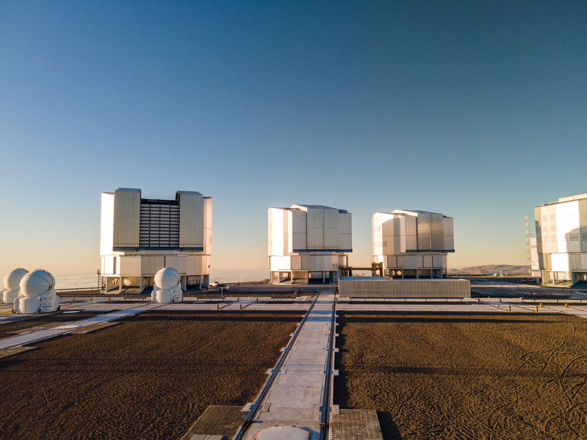 VLT Telescopes at sunset | ESO
