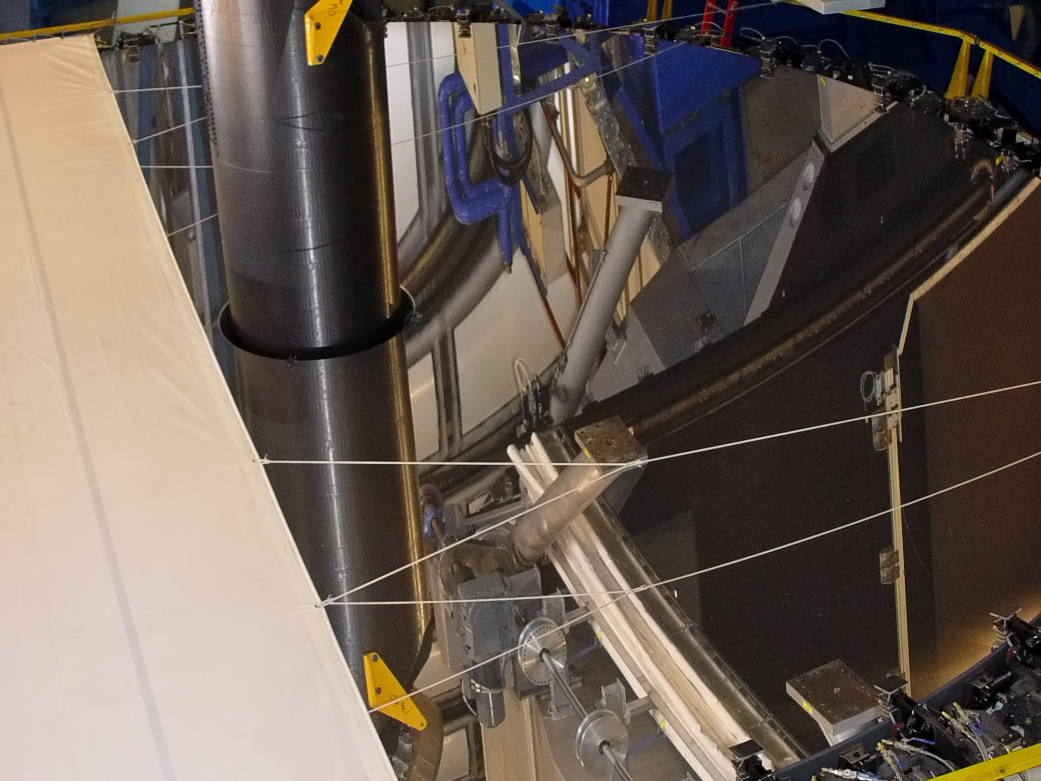 Preparing UT2 for recoating | ESO Svizzera
