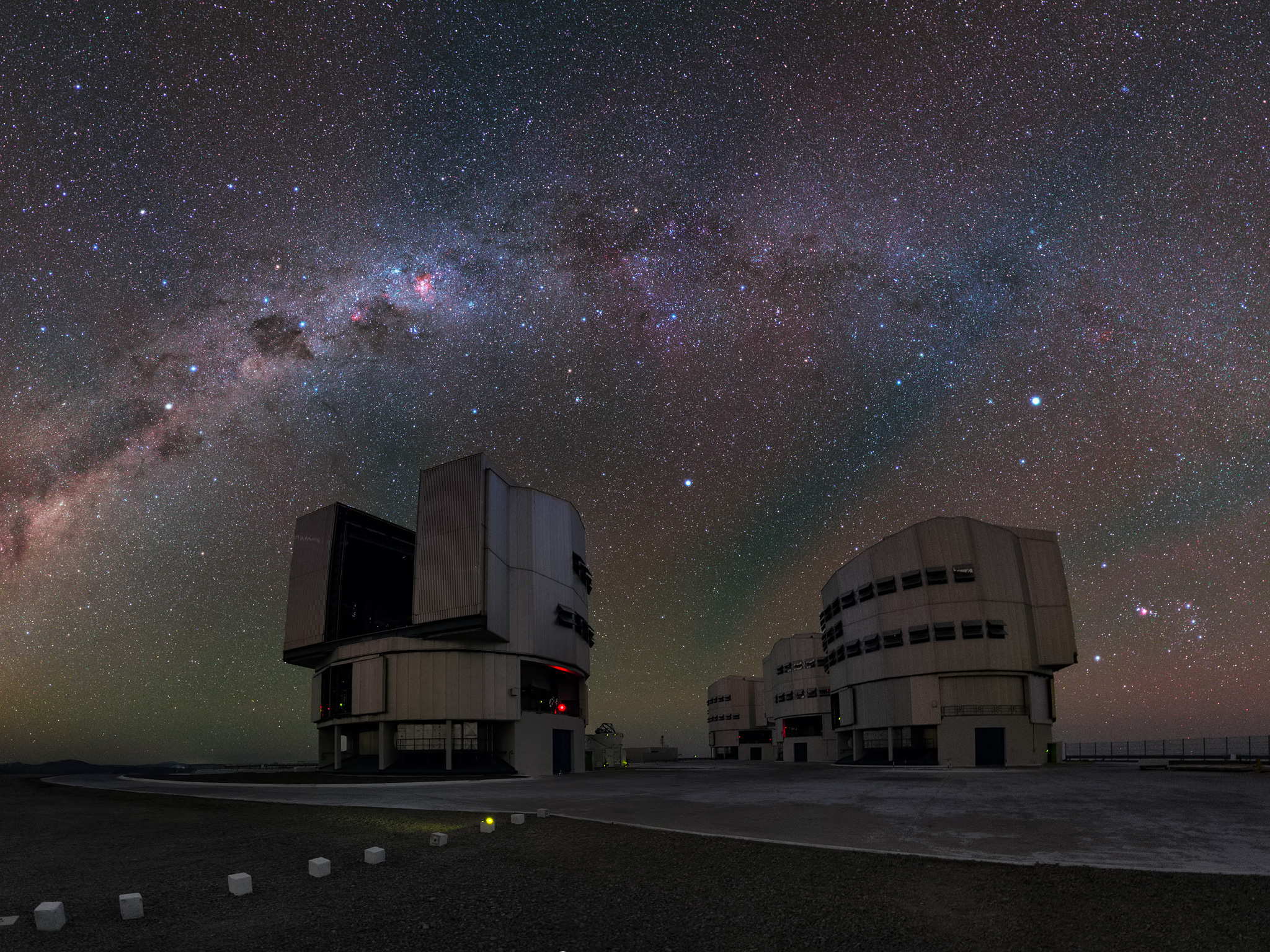 Panoramic shot of the VLT platform | ESO