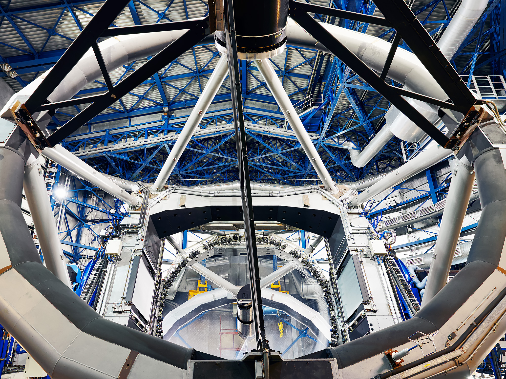 The top ring of a VLT Unit Telescope | ESO